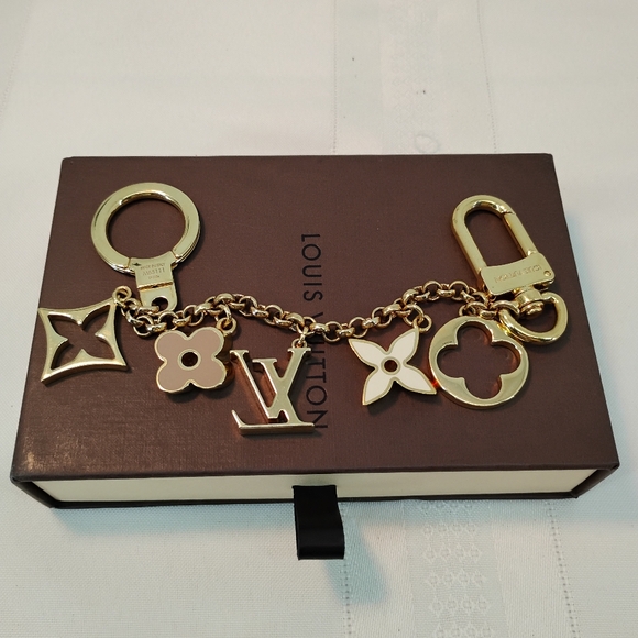 Louis Vuitton | Accessories | Louis Vuitton Fleur De Monogram Bag Charm ...